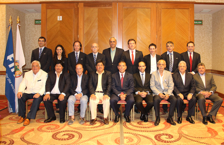 Reunión entre los miembros del Comité Ejecutivo de la CONMEBOL y ...