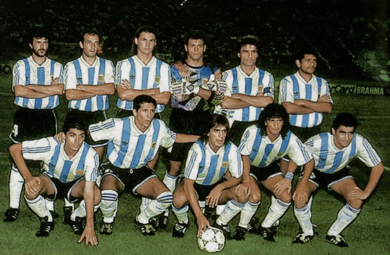Argentina campeón de América (Ecuador/’93) Arriba: Fabián Basualdo ...