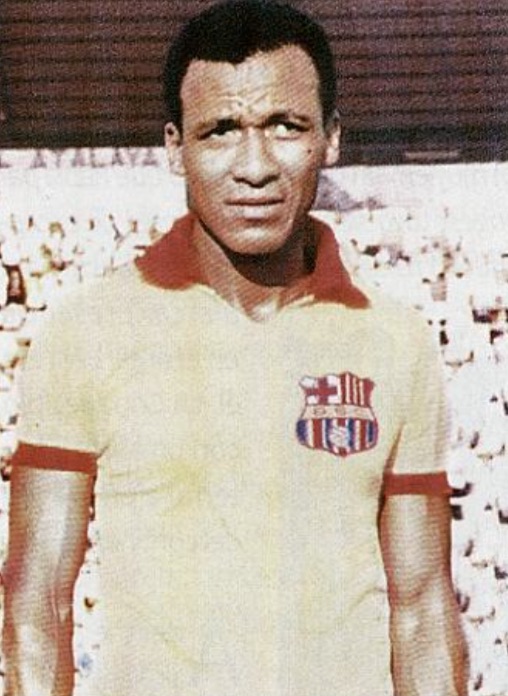 1971. Alberto Spencer, retornó a Guayaquil y jugó dos temporadas para ...