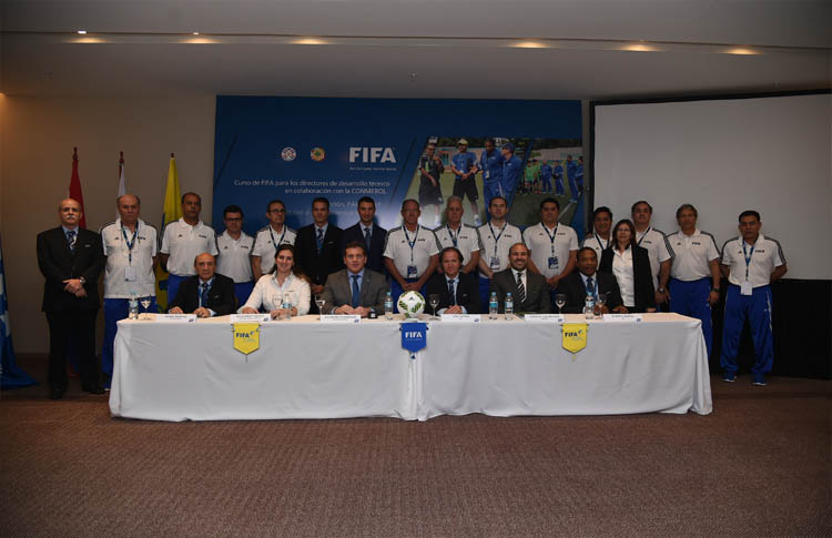 FIFA y CONMEBOL dictan curso a Directores de Desarrollo Técnico - CONMEBOL