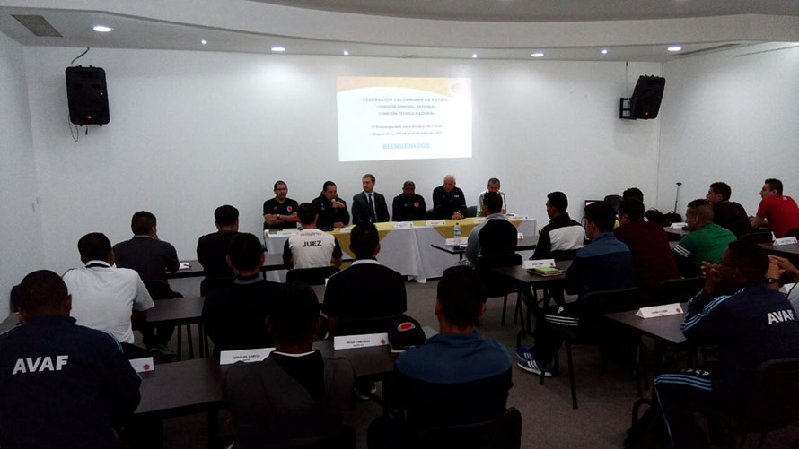 FCF: culminó con éxito la primera pretemporada de árbitros de fútsal ...