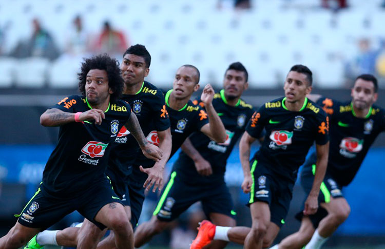 La imbatibilidad de la defensa brasileña - CONMEBOL